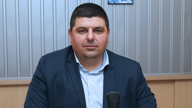 Ивайло Мирчев с диагноза от психиатър – отгледан в безлюбие, затова ...
